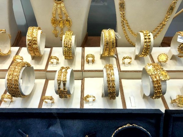 Hidden Gems: Souk Al Mubarakiya & the Kuwait City Gold Souk [From a Local]